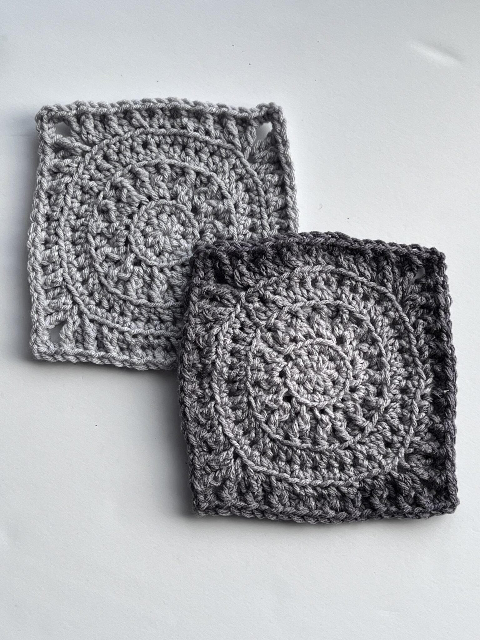 Sundial Crochet Blanket Square {Free Pattern} - Ambassador Crochet