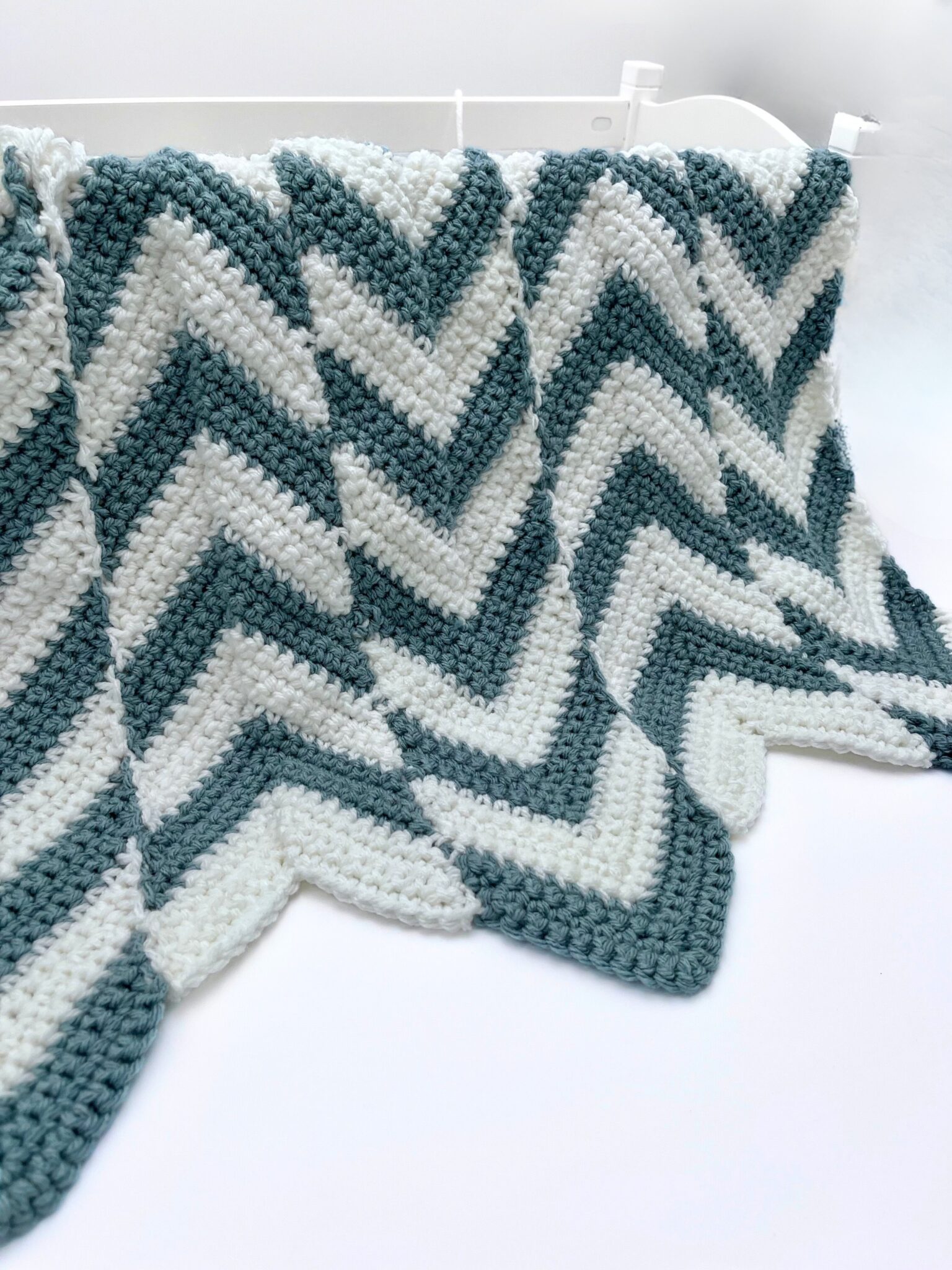 Crochet the Shifting Chevrons Blanket: A Modern Take on the Chevron ...